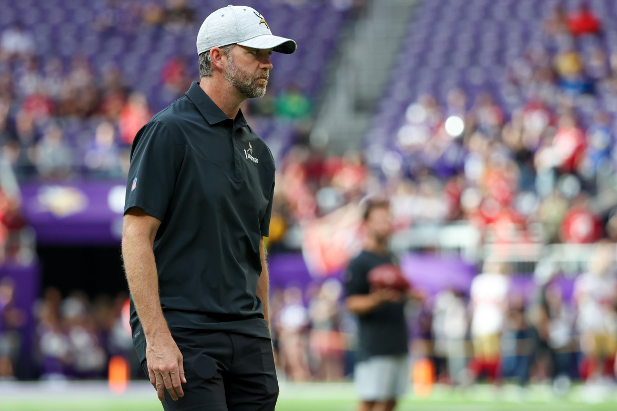 Minnesota Vikings suspend one of their top coaches for weeks without pay