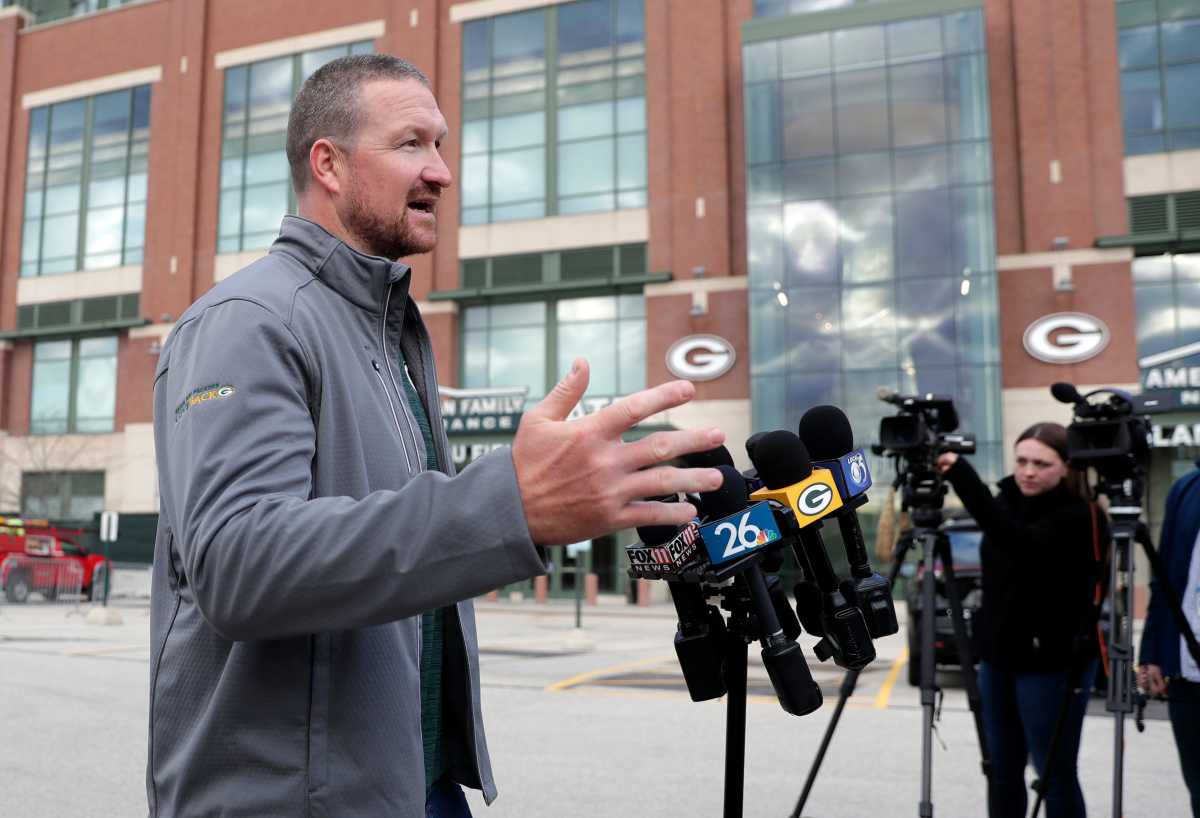 Packers select Bryan Bulaga to announce their draft picks in the second ...