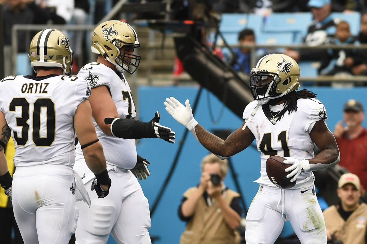 Raiders sign Andrus Peat for depth on offensive line