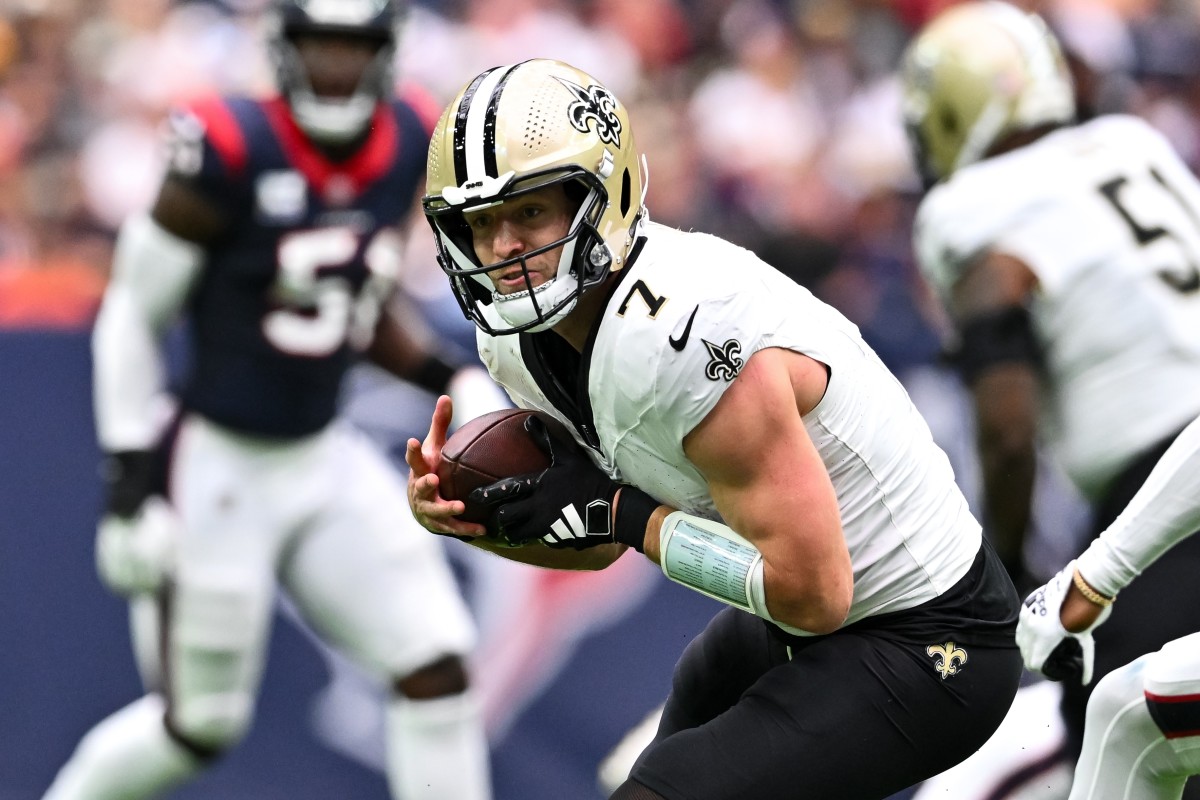 Saints' Taysom Hill taking reps at fullback in new offense during 2024 OTAs