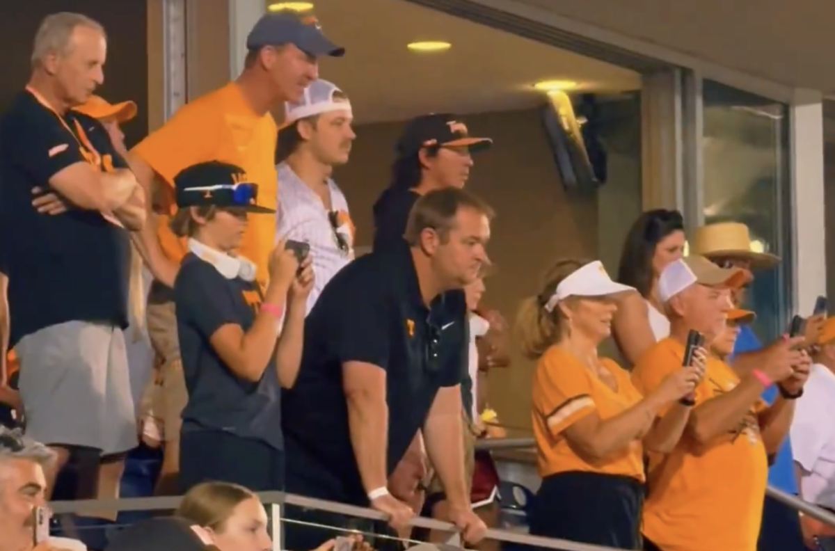 Peyton Manning, Rick Barnes, Josh Heupel, and Morgan Wallen watching ...
