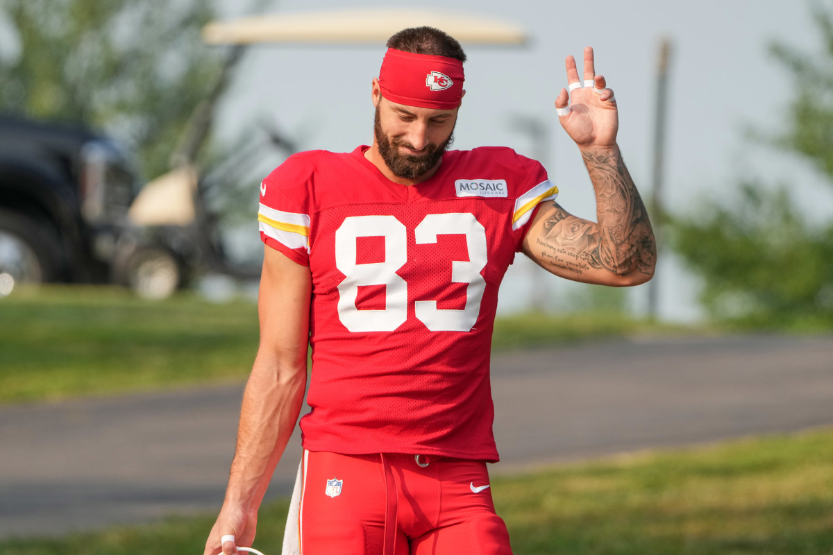 Chiefs' Noah Gray is playing a position he hasn't often played due to ...