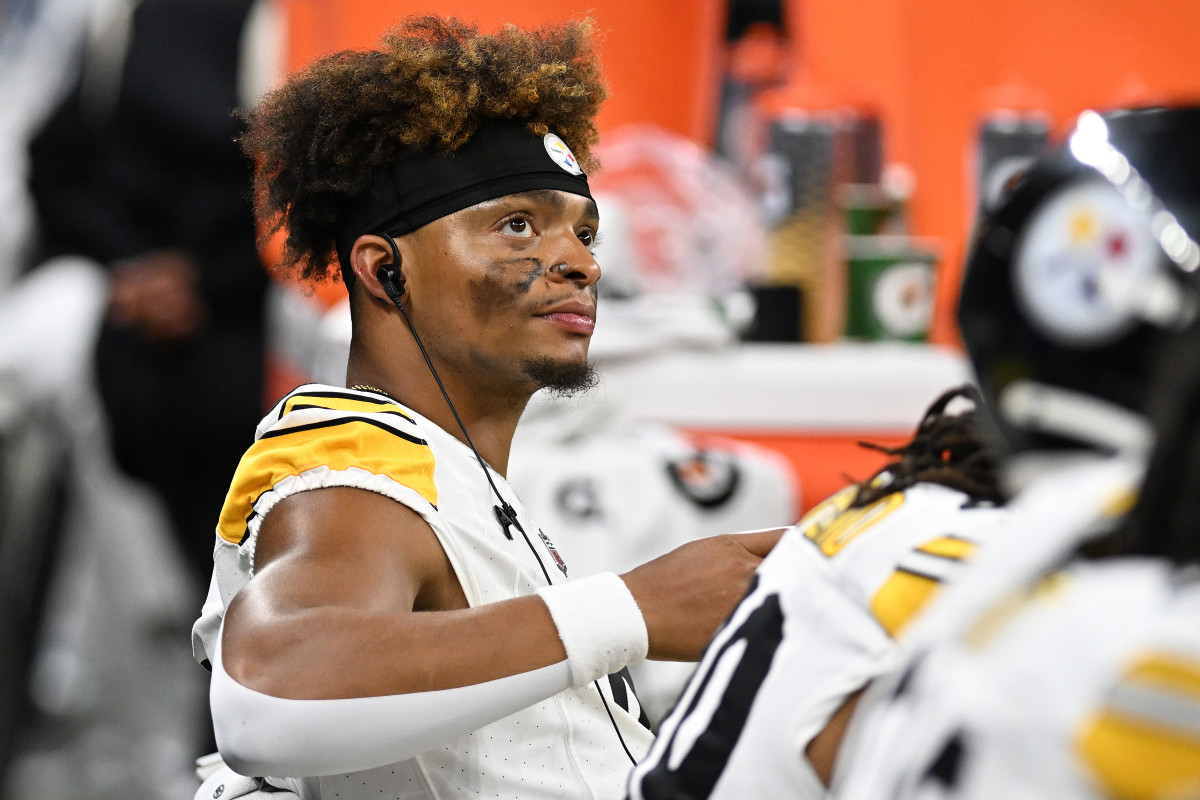 Steelers' latest roster decision points to a world where Justin Fields ...