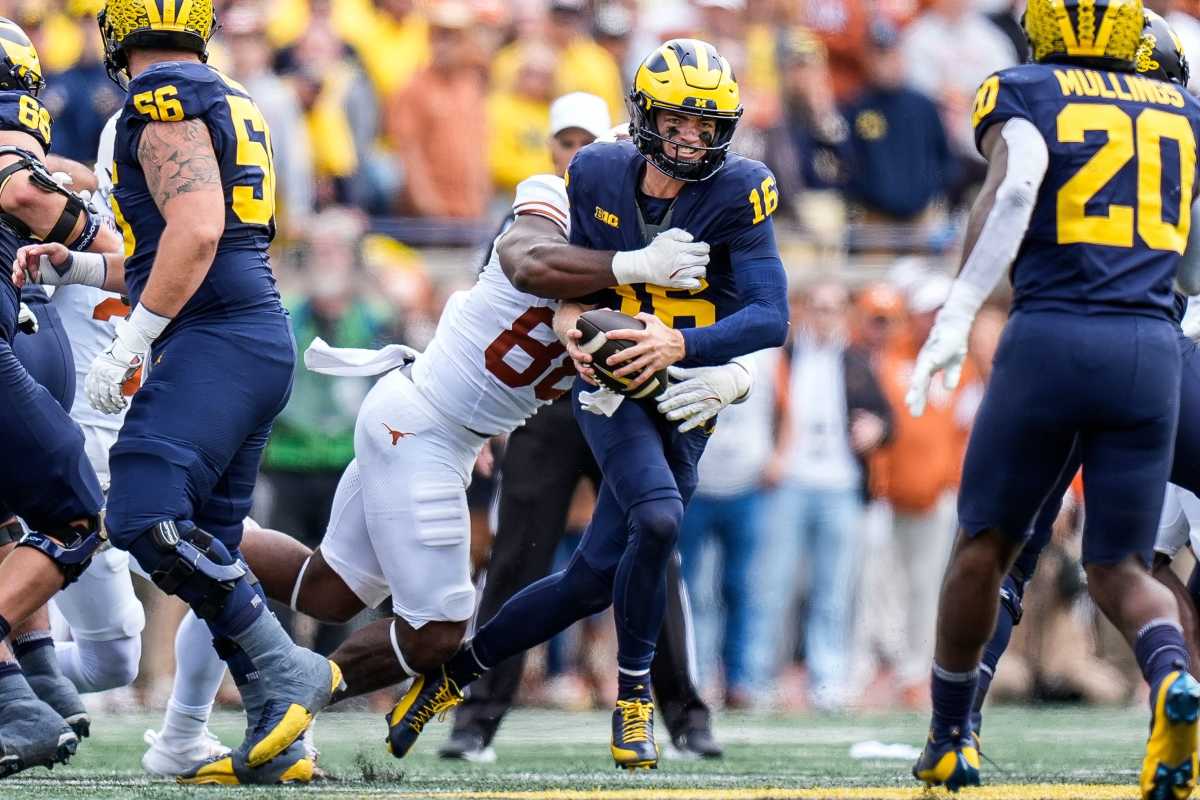 Should the Michigan Wolverines Make Changes Along the Offensive Line ...