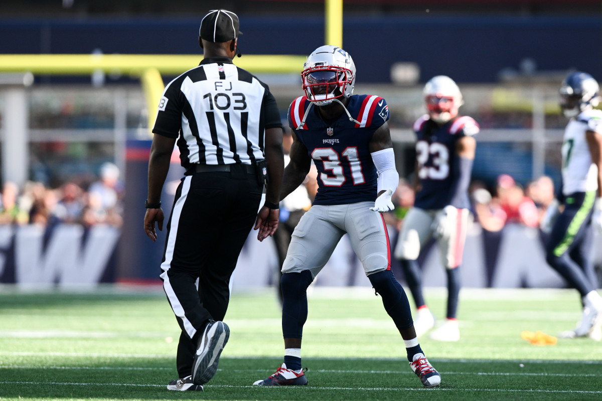 Patriots cornerbacks show support for Jonathan Jones after ...