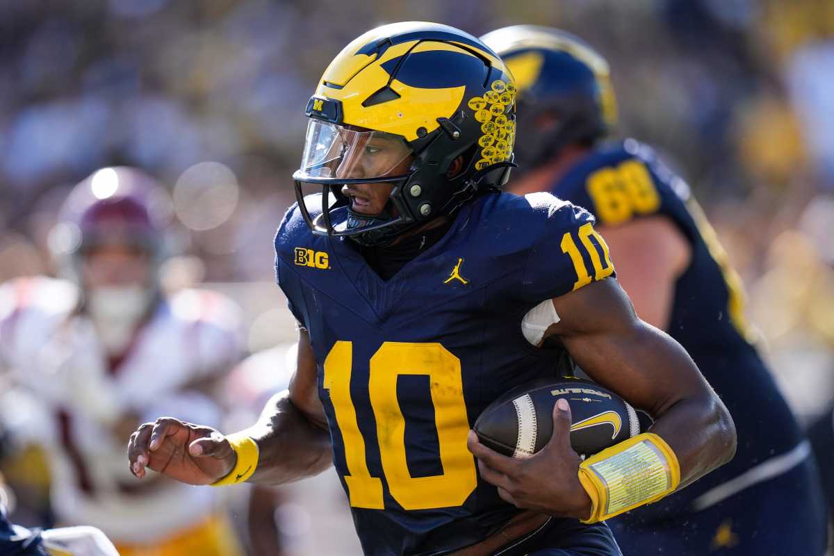 Michigan wins despite horrific QB play as Sherrone Moore may have key decision to make following ...