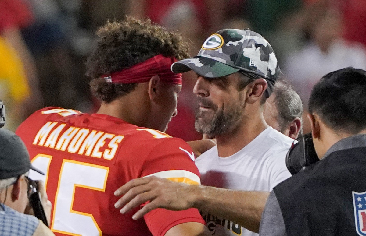 The universe never wants us to see Chiefs' Patrick Mahomes and Aaron ...