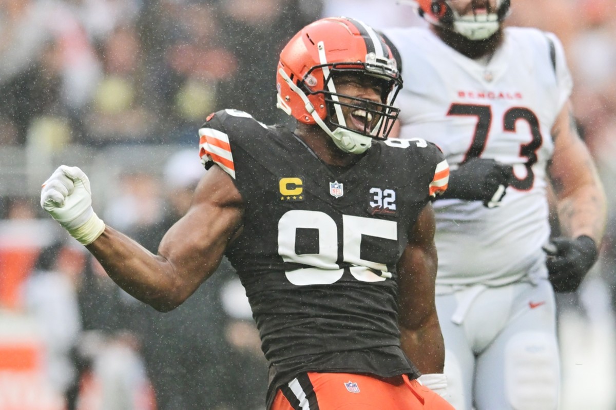 Browns Kevin Stefanski might have just gave Myles Garrett his next basketball move to use on field