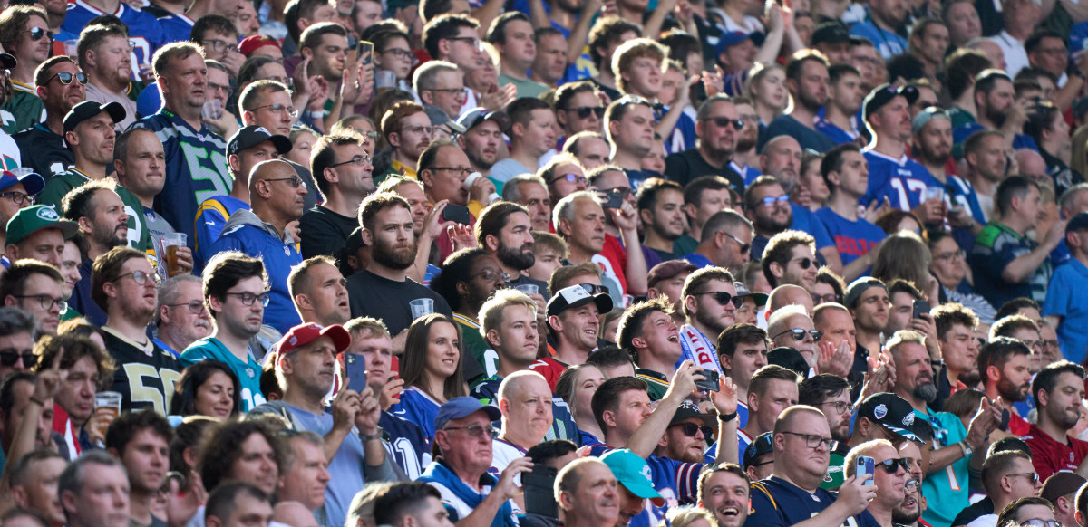 Mike Vrabel gives sales pitch for London fans to become Titans fans