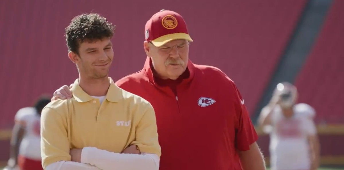 Kansas City Chiefs HC Andy Reid re-creates iconic Snickers commercial