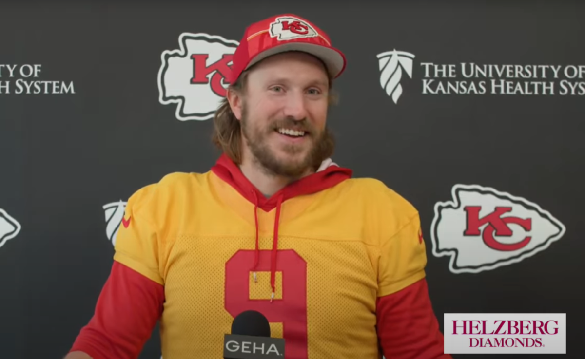 Chiefs QB Blaine Gabbert aims to help TE Travis Kelce hit milestone in ...