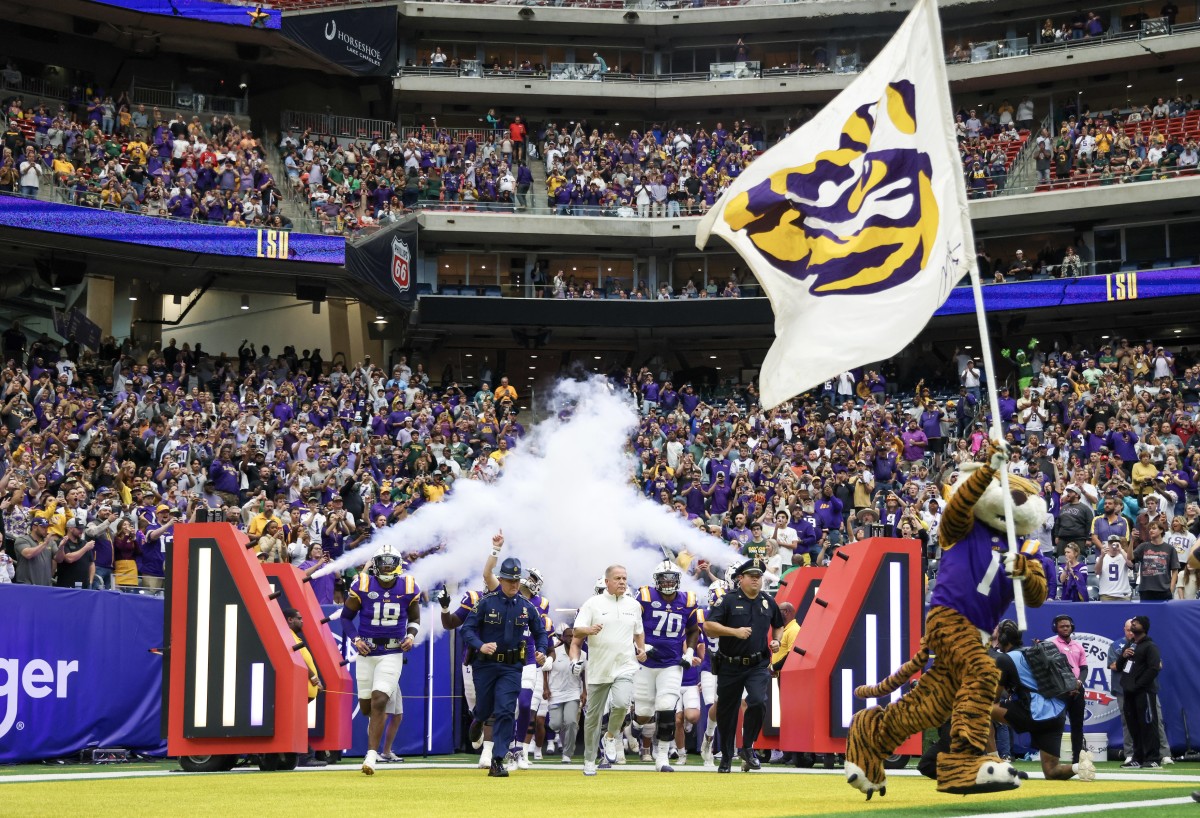 LSU given life in race for elite QB prospect flips official visit ...