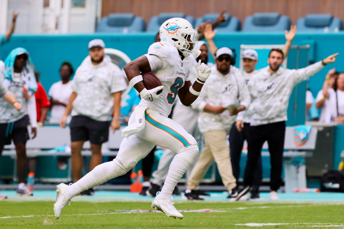 Jonnu Smith’s hope for a new contract with the Miami Dolphins could be ...