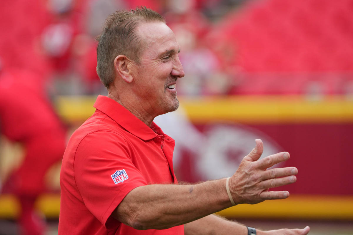 Chiefs DC Steve Spagnuolo might have tipped Brett Veach's next move ...