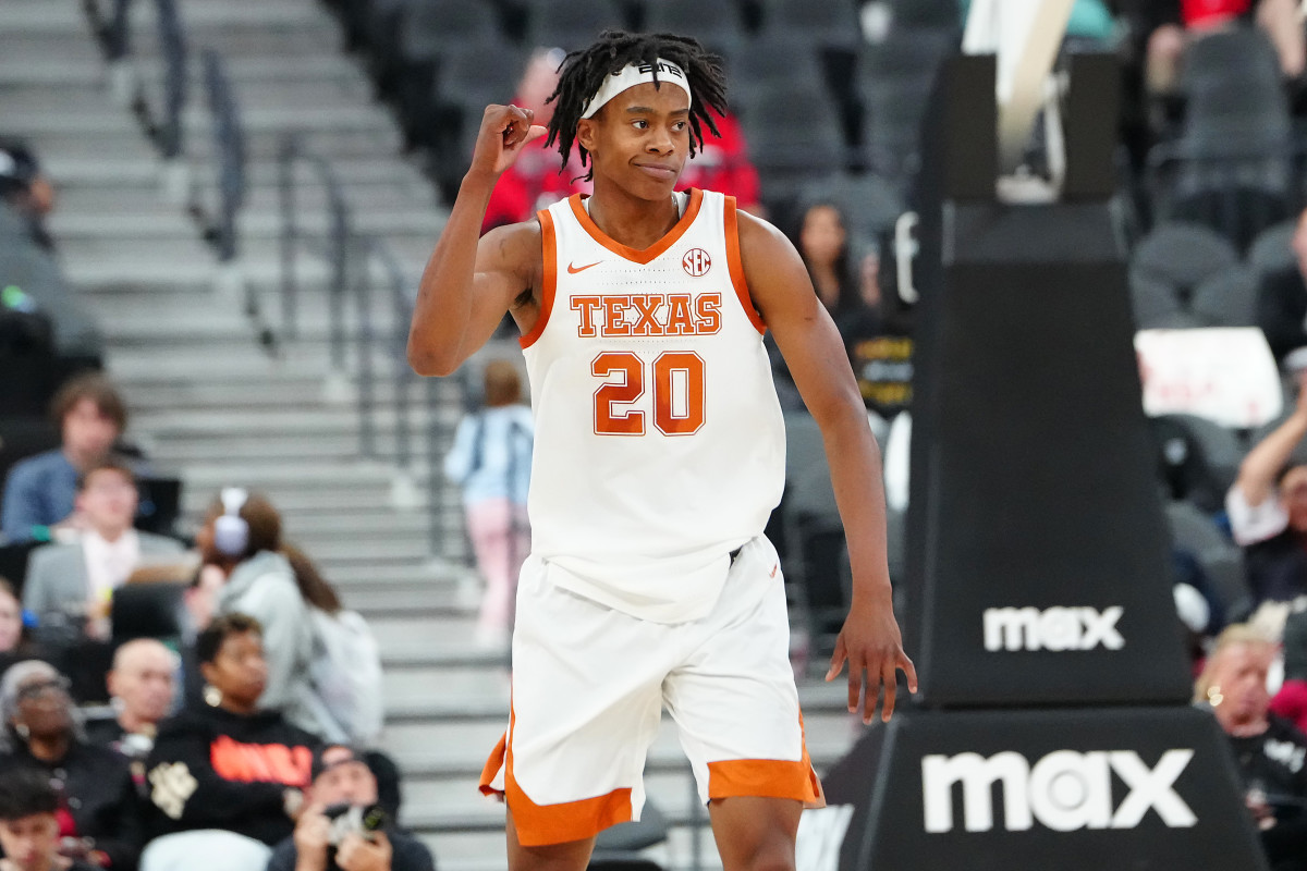 Texas’ Tre Johnson shatters Kevin Durant’s freshman scoring record, but ...