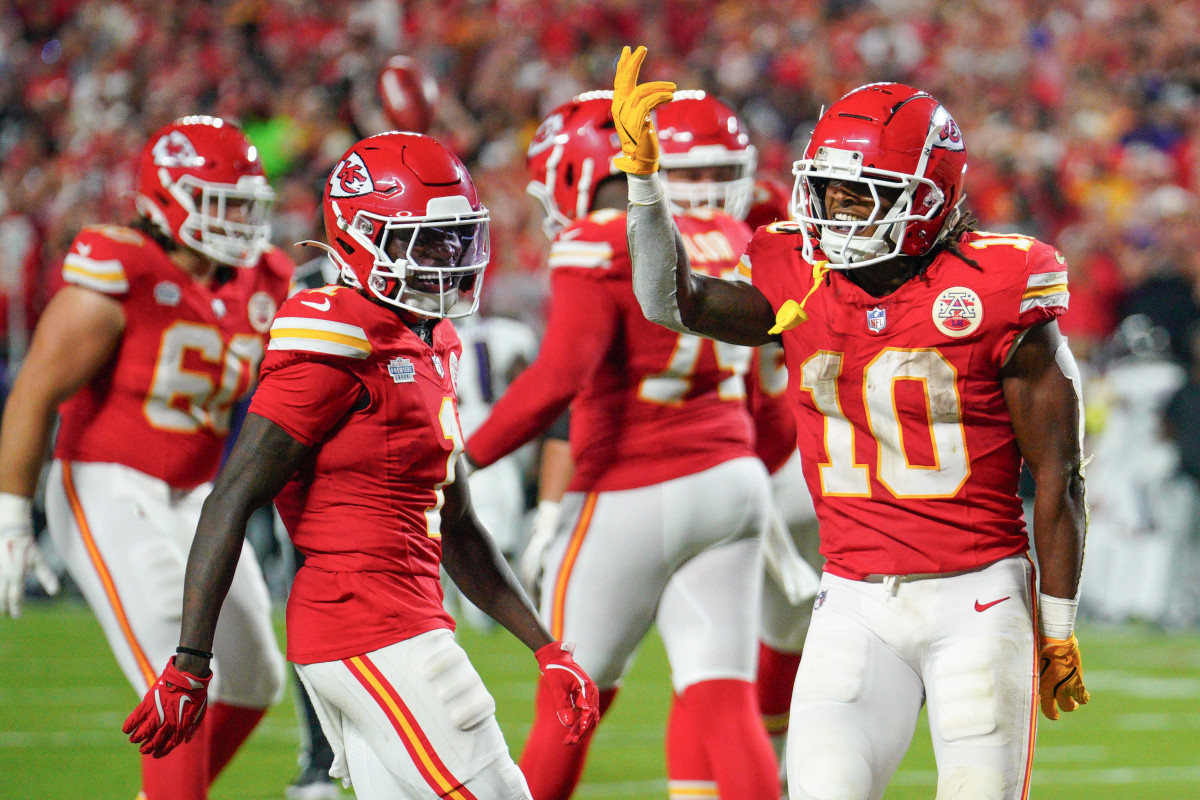 NFL insider reveals update on Chiefs RB Isiah Pacheco's impending ...