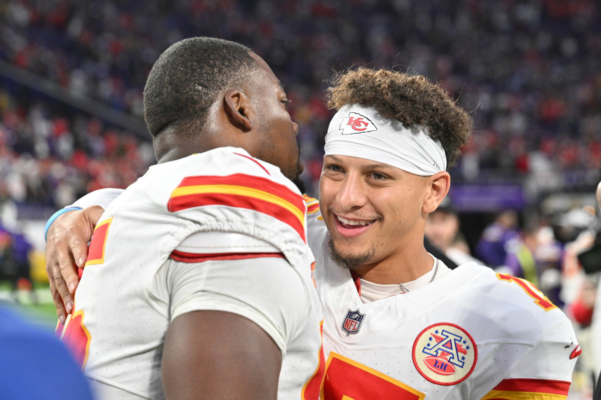 Patrick Mahomes vs. Chris Jones: Chiefs stars square off in start ...