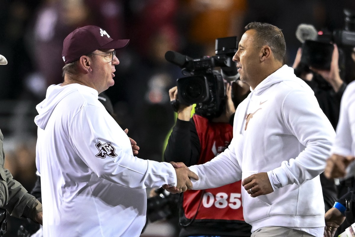 Watch Steve Sarkisian’s classy gesture to keep the Longhorns from ...