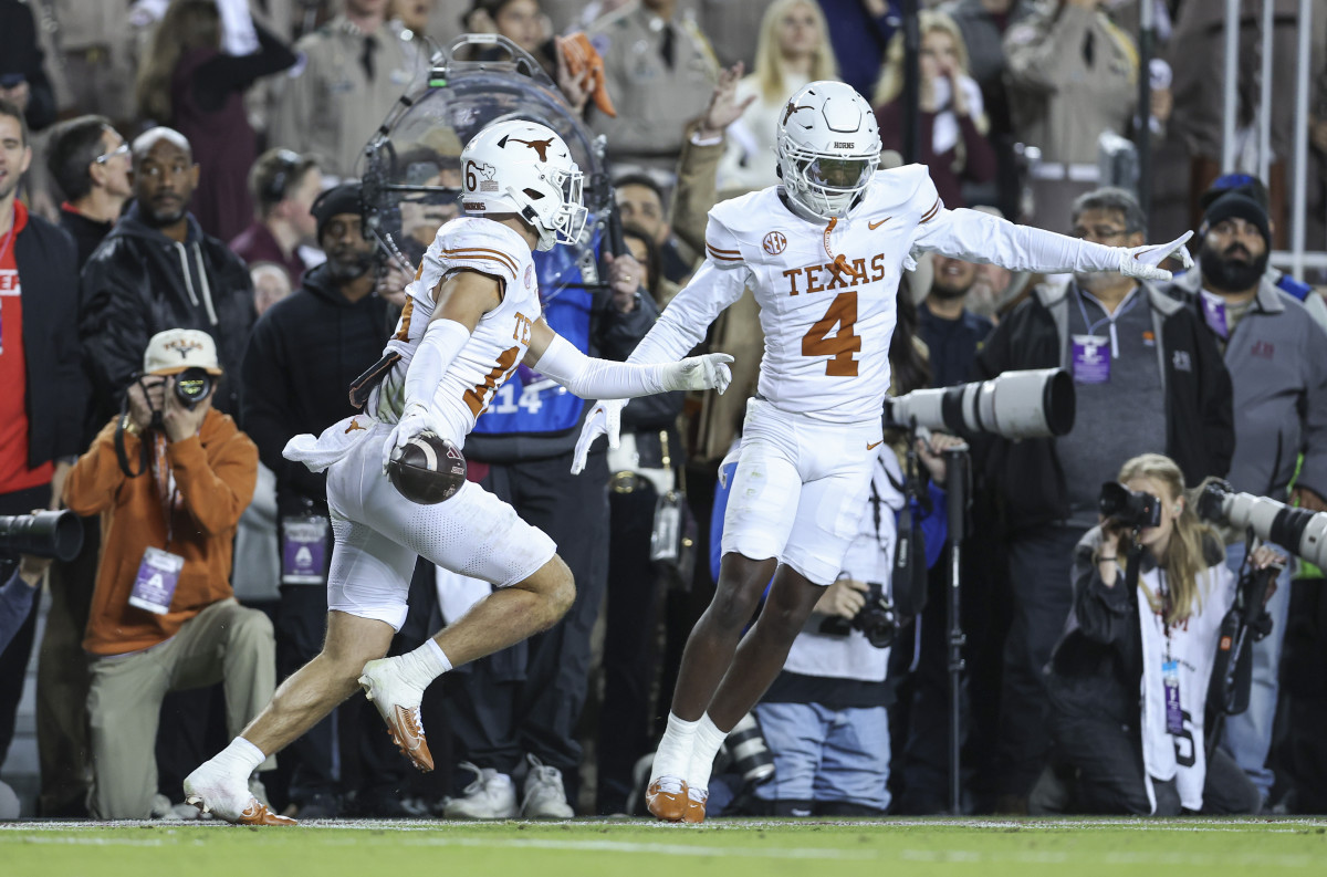Multiple Longhorns robbed in the All-SEC voting tabulations giving them ...