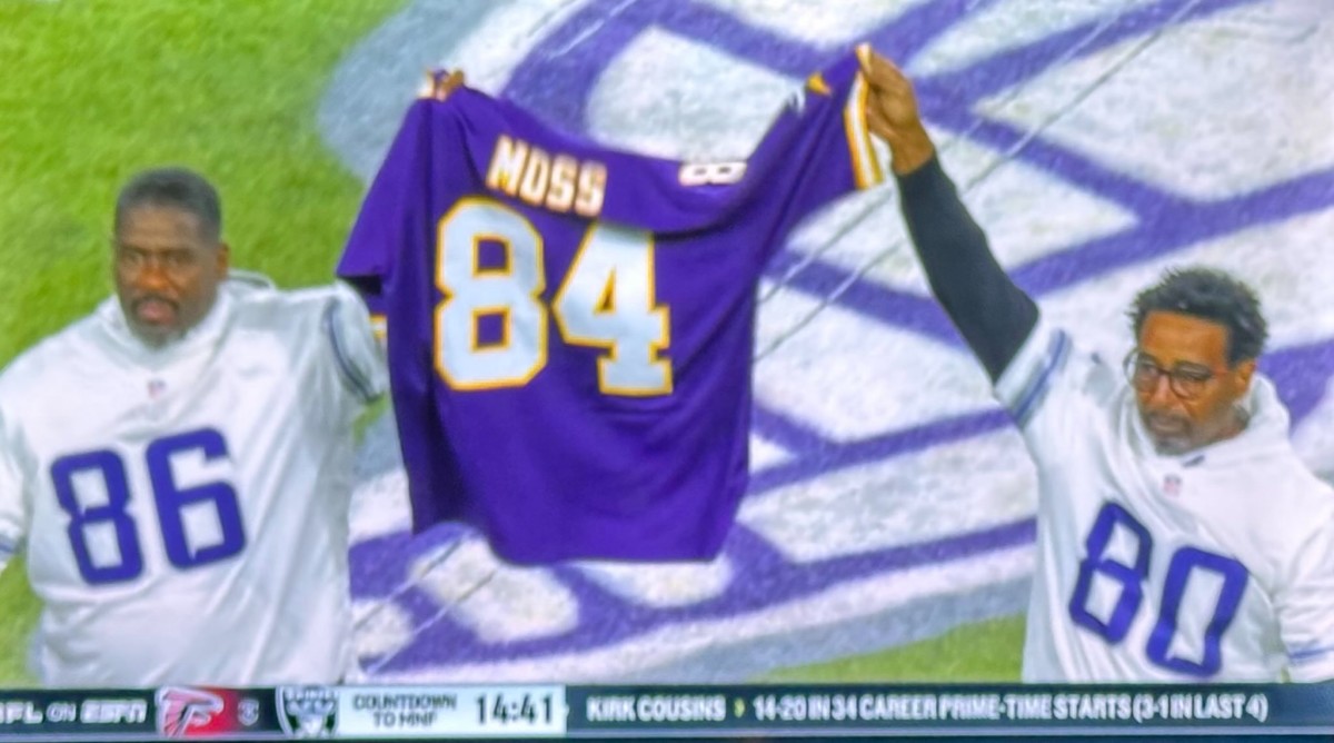Cris Carter and Jake Reed honor their 'Three Deep' brother Randy Moss in heartwarming fashion