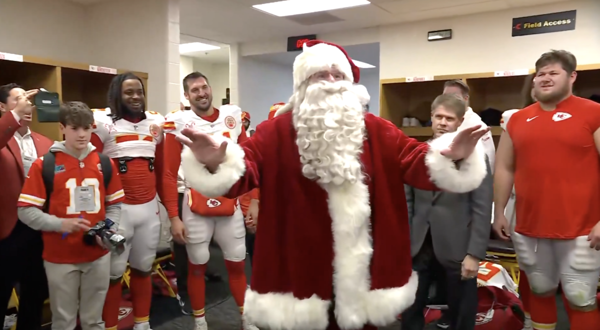 Andy Claus delivers Chiefs the perfect Christmas present in postgame ...