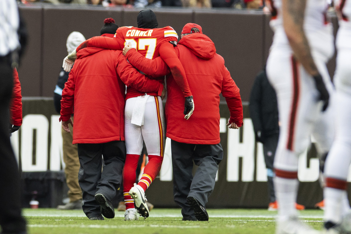 11 Chiefs players appear on the first injury report for NFL regular ...