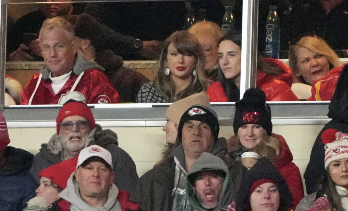 Taylor Swift appeared to get a little too excited after Travis Kelce's ...