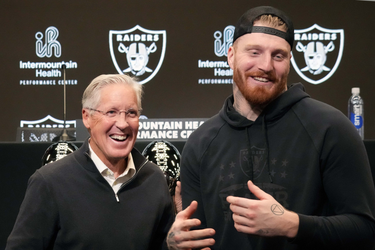 Las Vegas Raiders defensive end Maxx Crosby quickly shuts down one of the silliest narratives ...