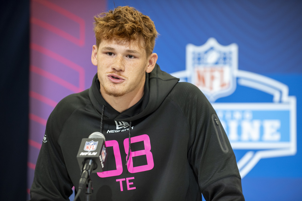 NFL's next Travis Kelce? Oregon TE Terrance Ferguson sees resemblances ...