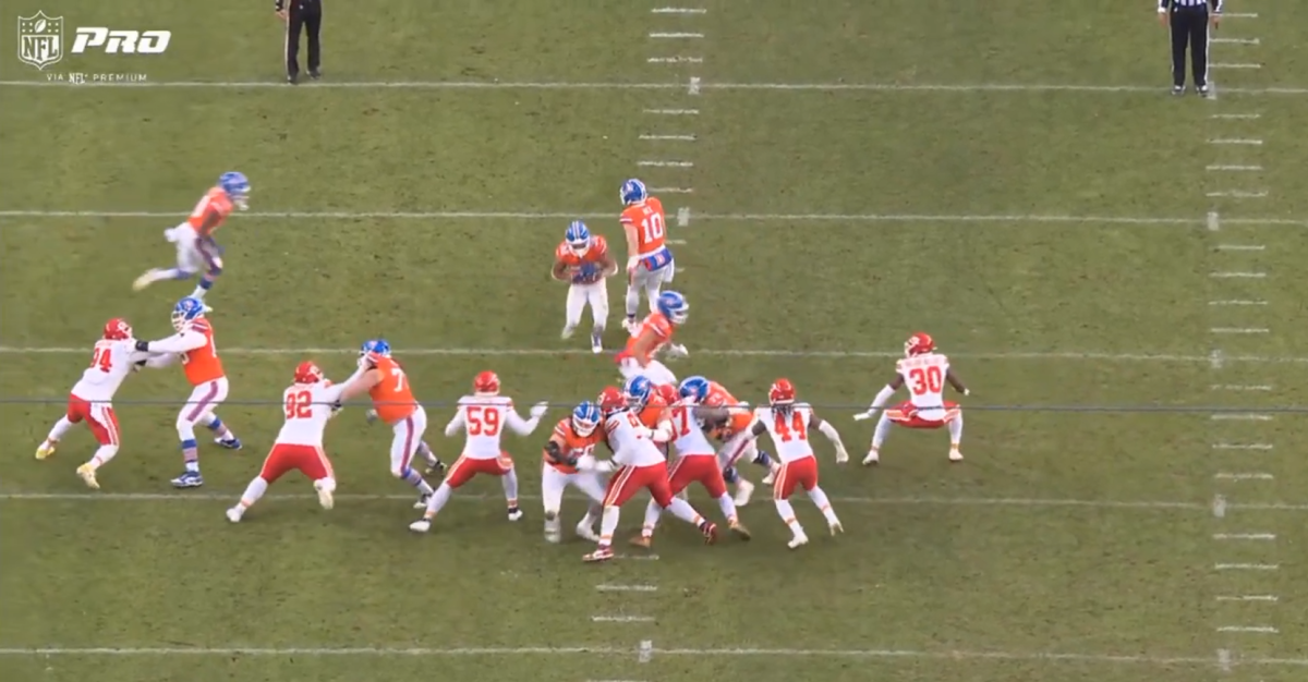 Chiefs sign hidden gem who had improbable performance after just one ...