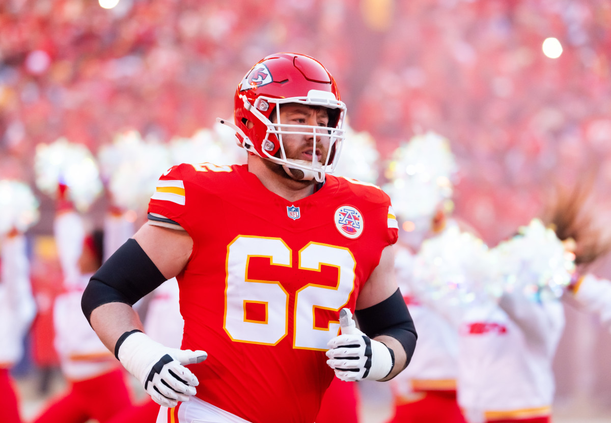 Kansas City Chiefs send 2024 team MVP Joe Thuney to Chicago Bears in ...