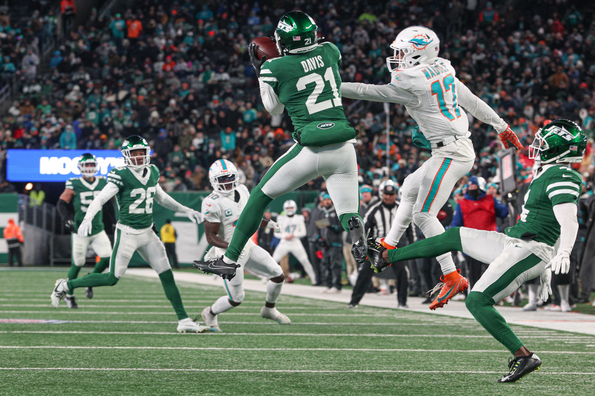 Former AFC East rival with two picks in Miami Dolphins' last game one ...