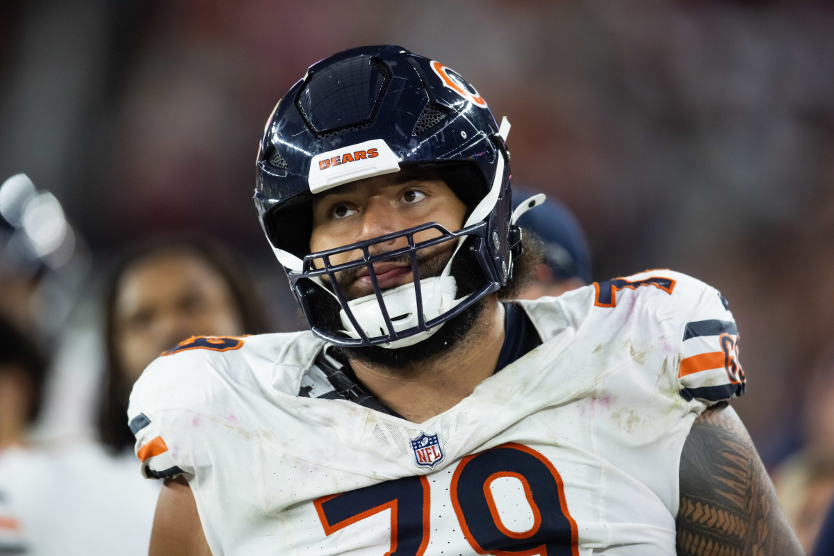 NFL just surprised Bears 2024 starter with a huge bonus and the front ...