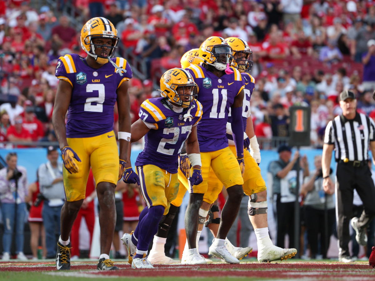 Brian Kelly and LSU Tigers' pushing hard to keep elite set of recruits ...