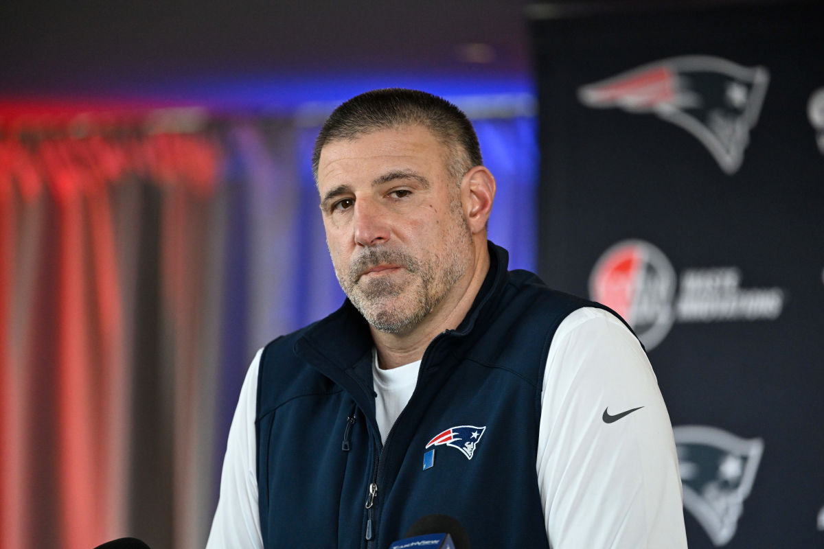 Patriots head coach Mike Vrabel reveals his hopes for the cornerback ...
