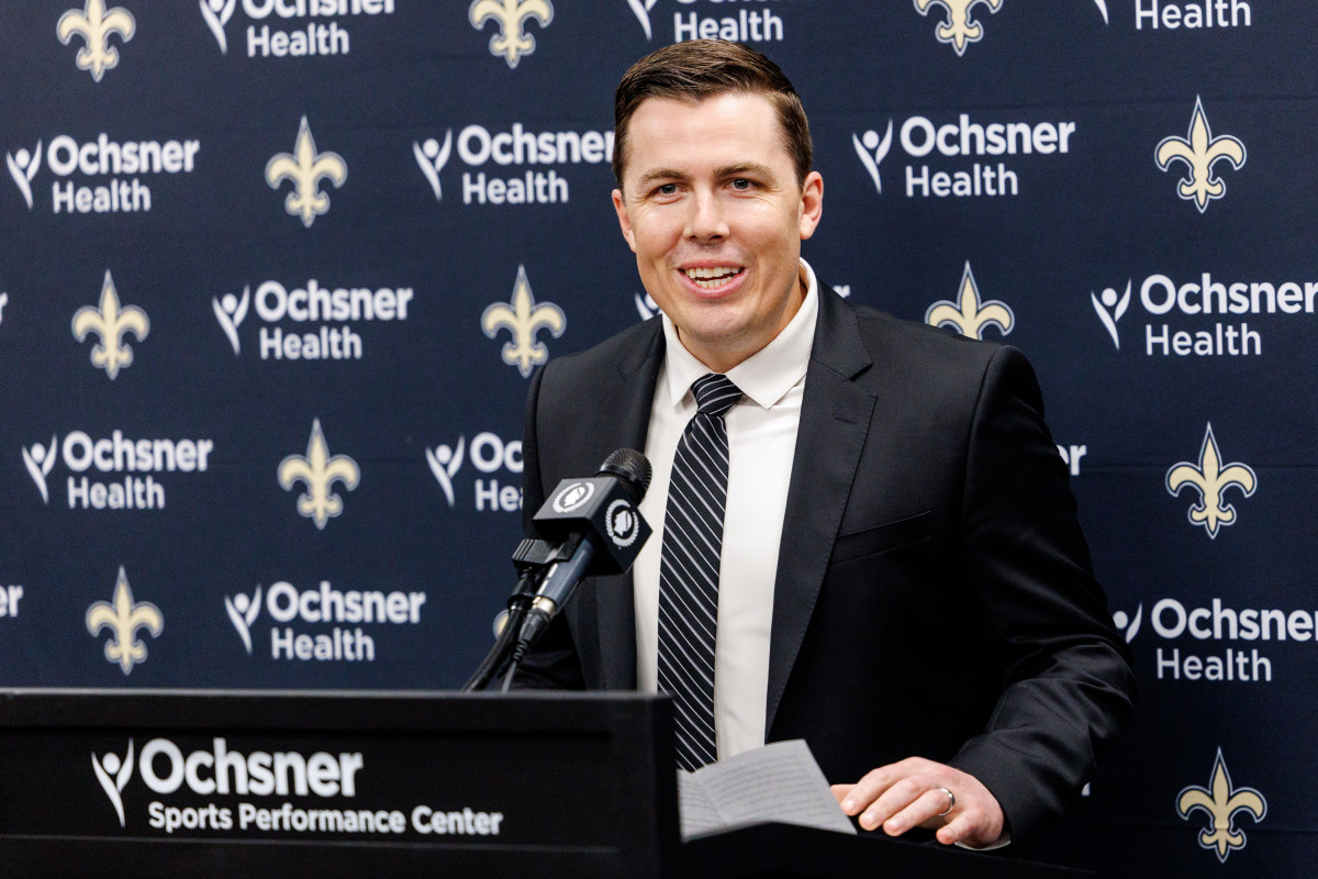 Recent NFL draft buzz could mean a tough choice is coming for Saints HC Kellen Moore with a ...