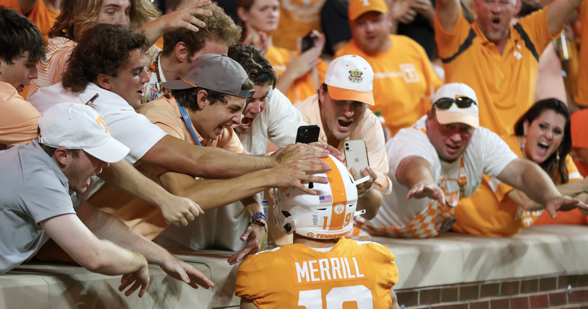 Watch: Tennessee Vols fans take over the city of Pittsburgh - A to Z Sports