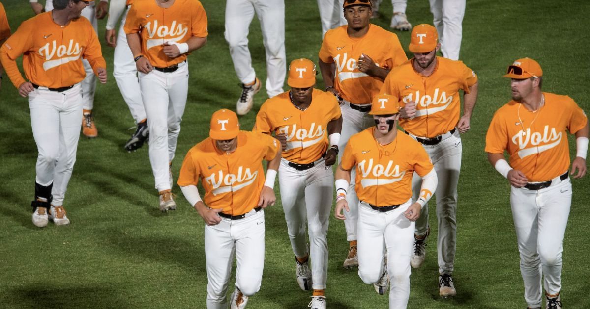 Former Tennessee Vols baseball coach shows he's all class - A to Z Sports