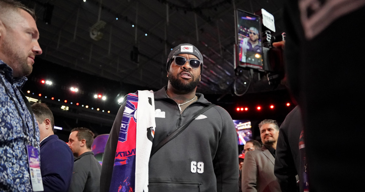 Chiefs elevate DT Mike Pennel from practice squad for Super Bowl vs ...