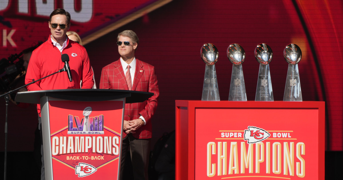 KC Chiefs sign triumvirate of Andy Reid, Brett Veach and Mark Donovan ...