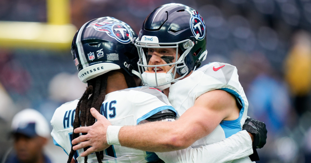 Will Levis already building trust with wide receivers Calvin Ridley and ...