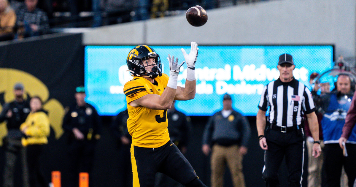 Eagles rookie cornerback Cooper DeJean returns to training camp ...