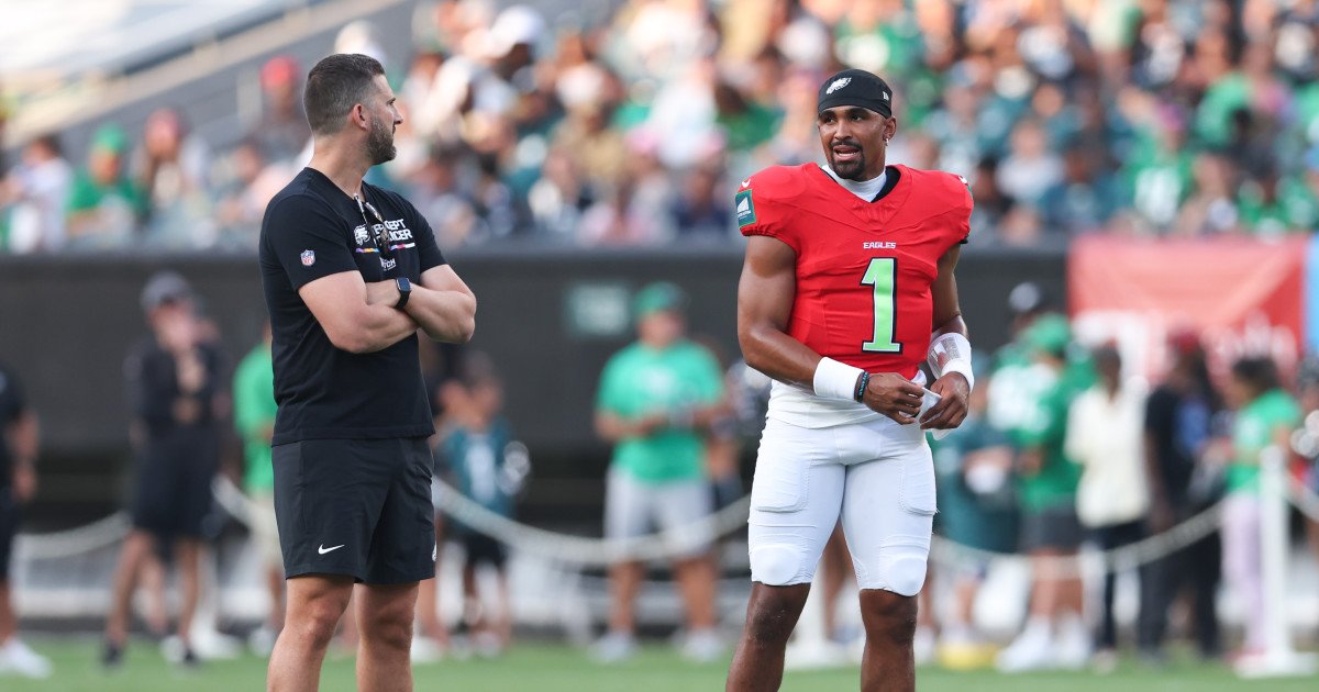 Eagles HC Nick Sirianni doubles down on Kellen Moore's take on Jalen Hurts - A to Z Sports