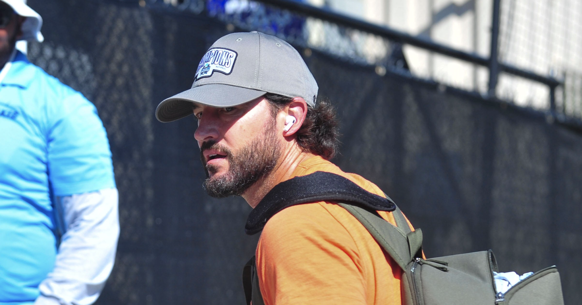 Vols baseball coach Tony Vitello sends warning to fans ahead of ...