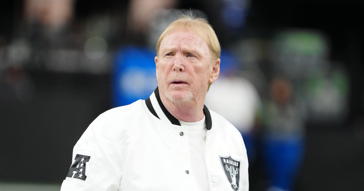 Raiders held an interview for Antonio Pierce and Champ Kelly on Monday ...