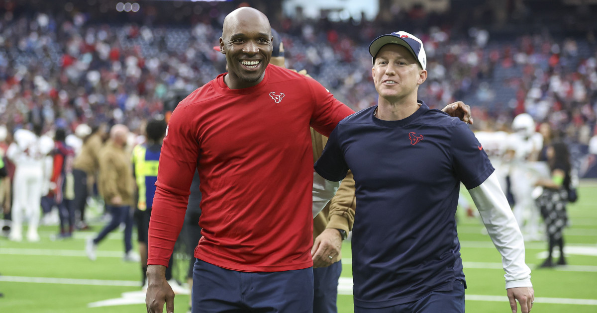 Texans' Bobby Slowik completed two virtual interviews on Thursday - A ...