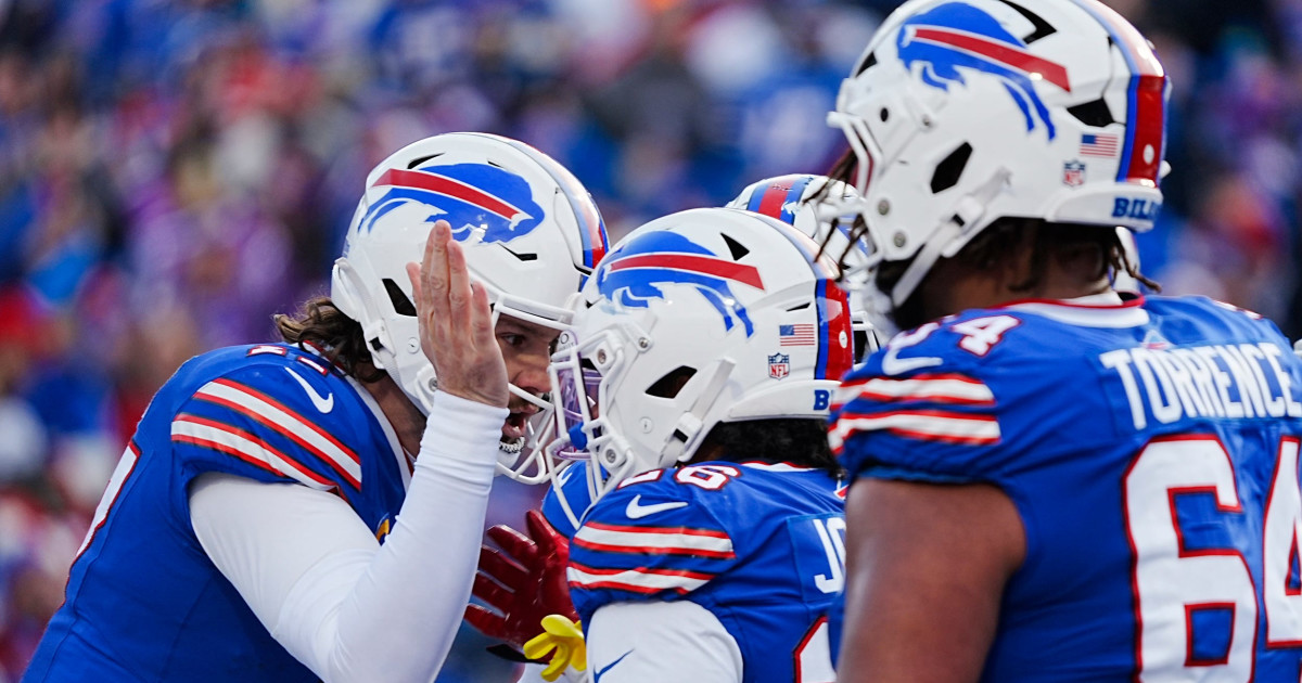 NFL analyst believes the time is now for the Bills to reward a veteran ...