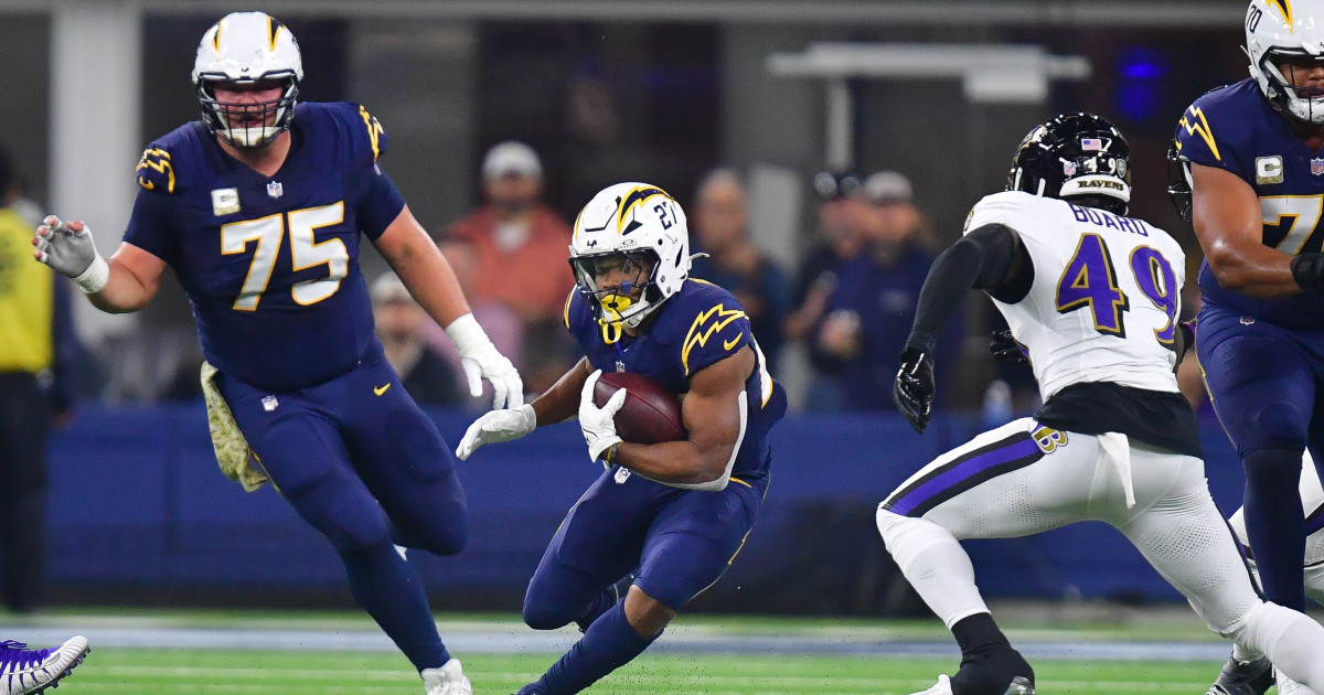 Los Angeles Chargers make multiple roster moves ahead of important Week 17 showdown vs. Patriots ...