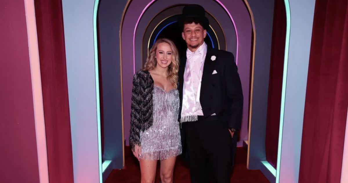 Patrick Mahomes picks the perfect costume for Taylor Swift's Eras Tour ...