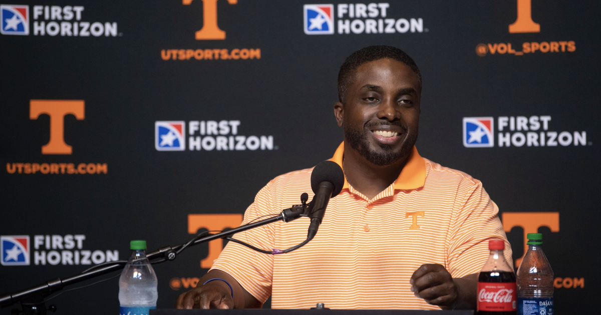 Tennessee Vols get one step closer to keeping defensive coordinator Tim ...
